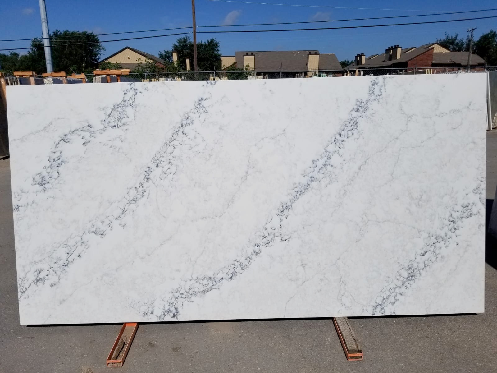 Calacatta Cascade Quartz Counterops | Quality Granite & Marble Wichita